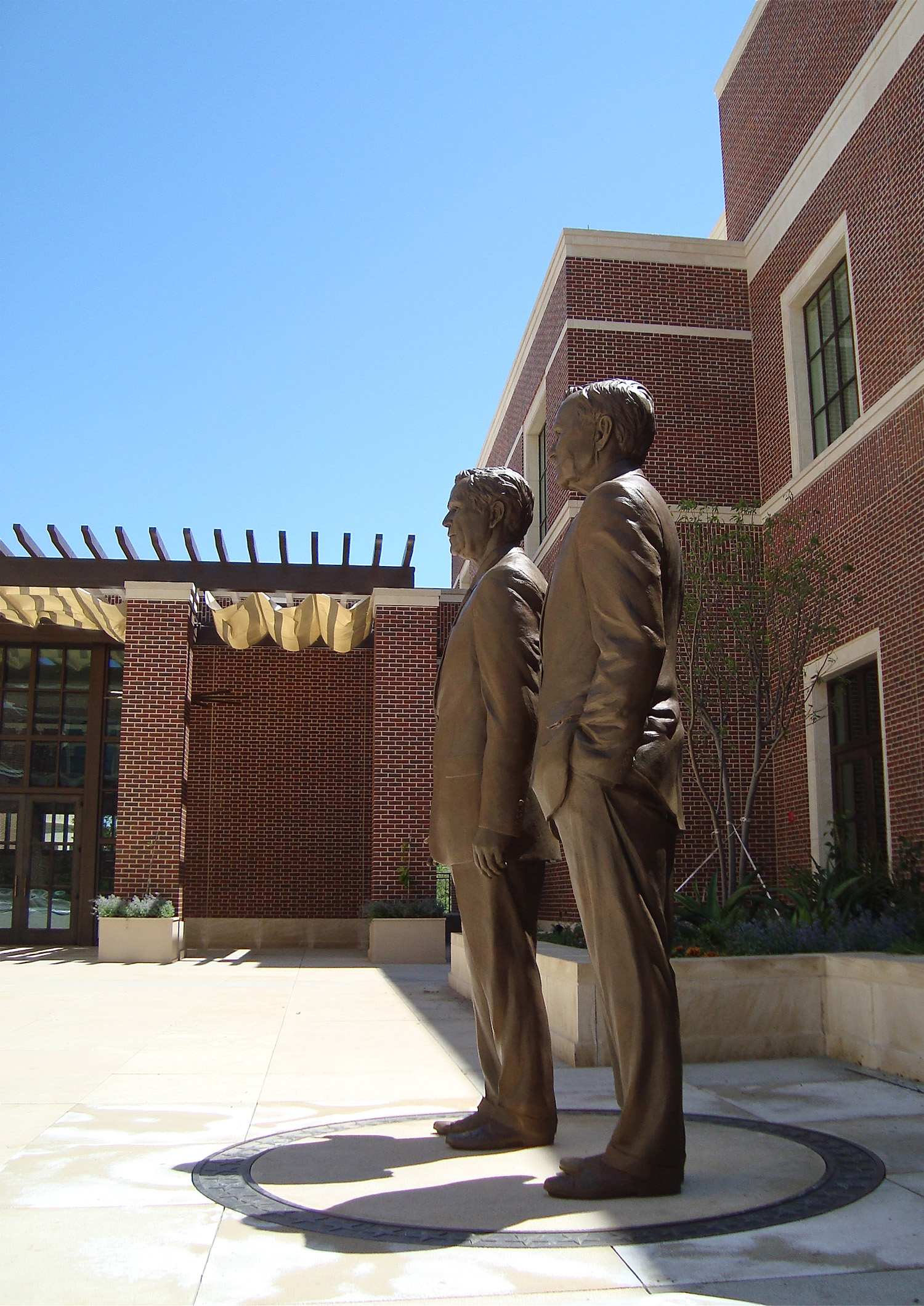 President George W. Bush and President George H. W. Bush - Chas Fagan ...